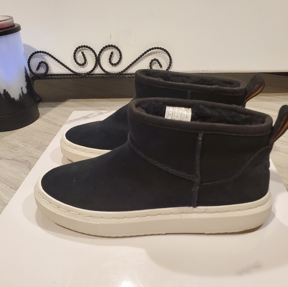 UGG | Shoes | Ugg Australia Womens Alameda Black Suede Mini Boots With ...